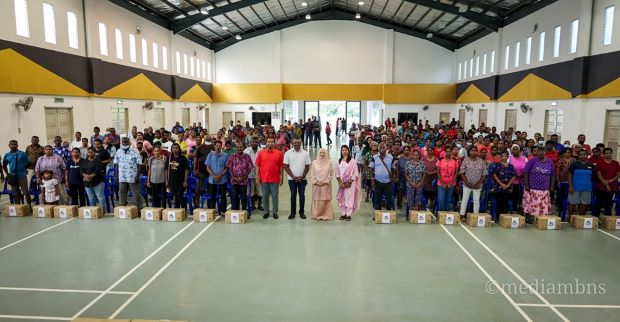 300 keluarga dari Mantin terima sumbangan bakul makanan daripada Wan ...