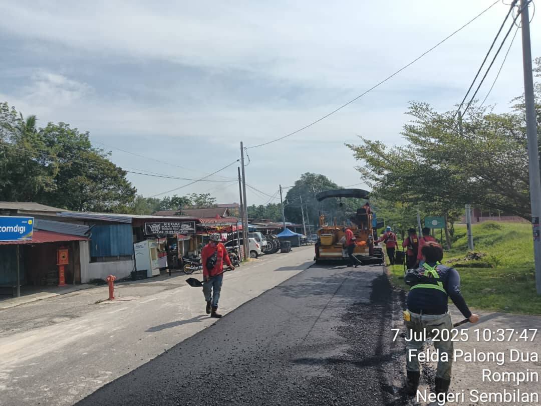 Jalan Felda Palong 2 dinaik taraf dengan peruntukan RM1.3 juta – Negeri Kita